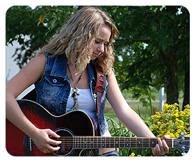 CENTRE D’ART LA CHAPELLE: RENÉE MARTEL ET ALLISON FORTIER